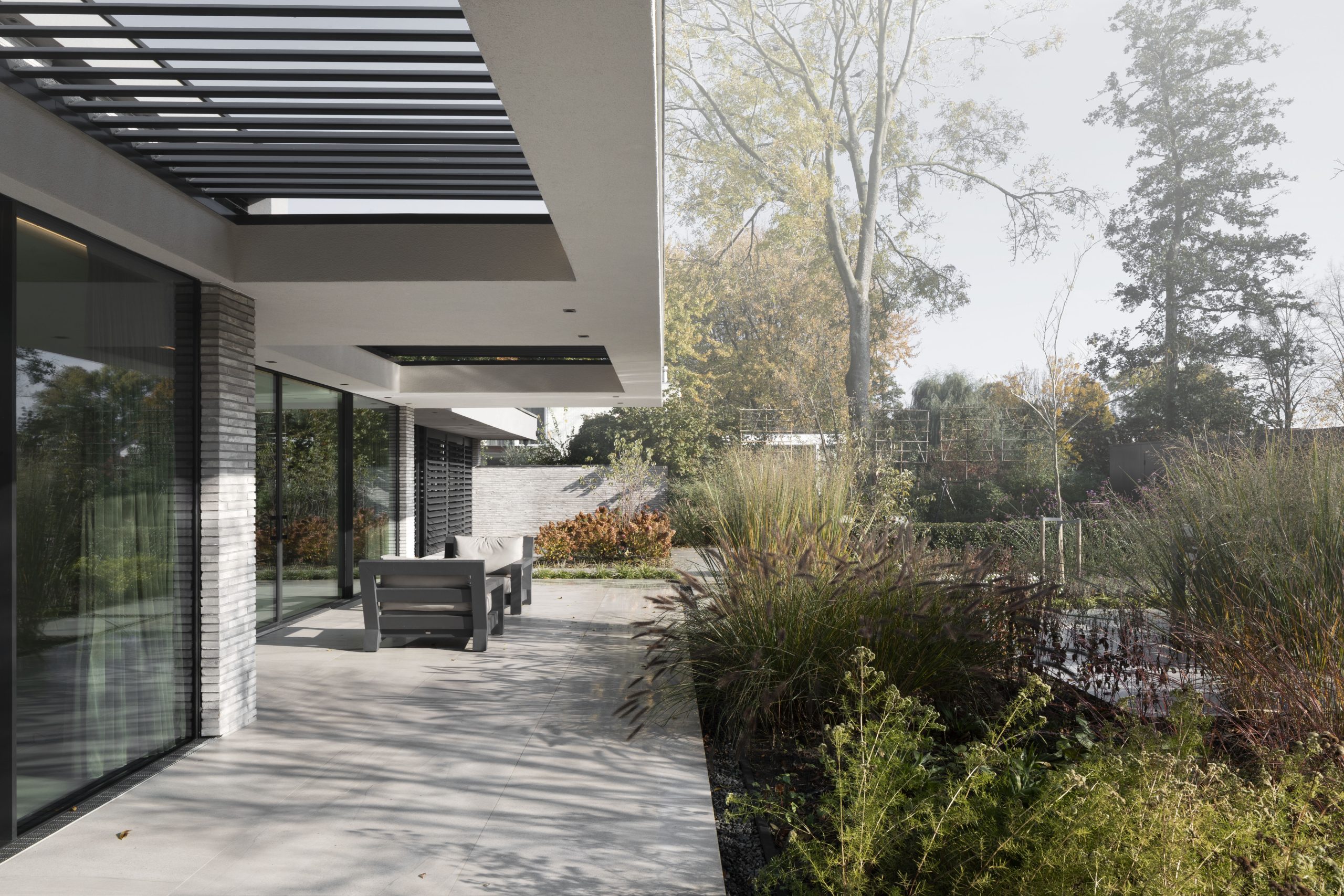 Z HOUSE, RHOON - STATE